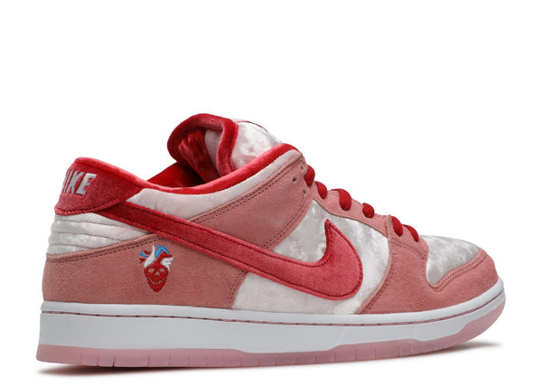 NIKE SB DUNK LOW "STRANGER LOVE" – GetEmKicks